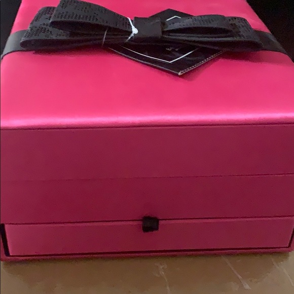 Ulta Beauty | Accessories | Ulta Large Makeup Cosmetic Case Jewelery ...